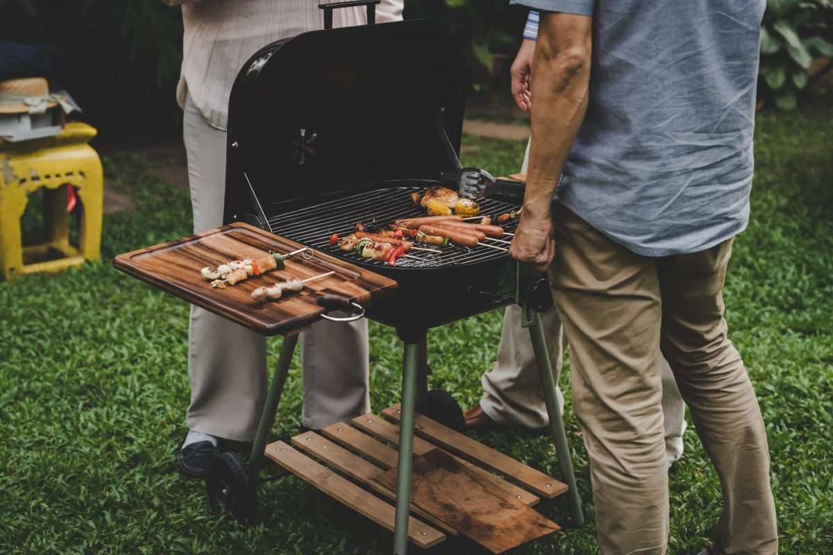 Top 9 Ideas and Essential Tips for Your Outdoor Grilling Area