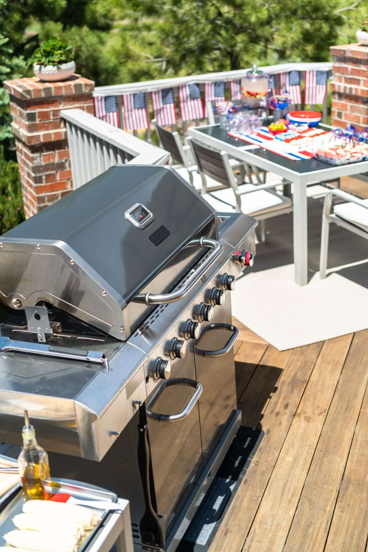 Top 9 Ideas and Essential Tips for Your Outdoor Grilling Area